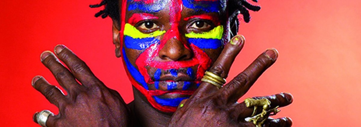 Museum für Völkerkunde zu Leipzig: Kunstinstallation Emmanuel Eni ...